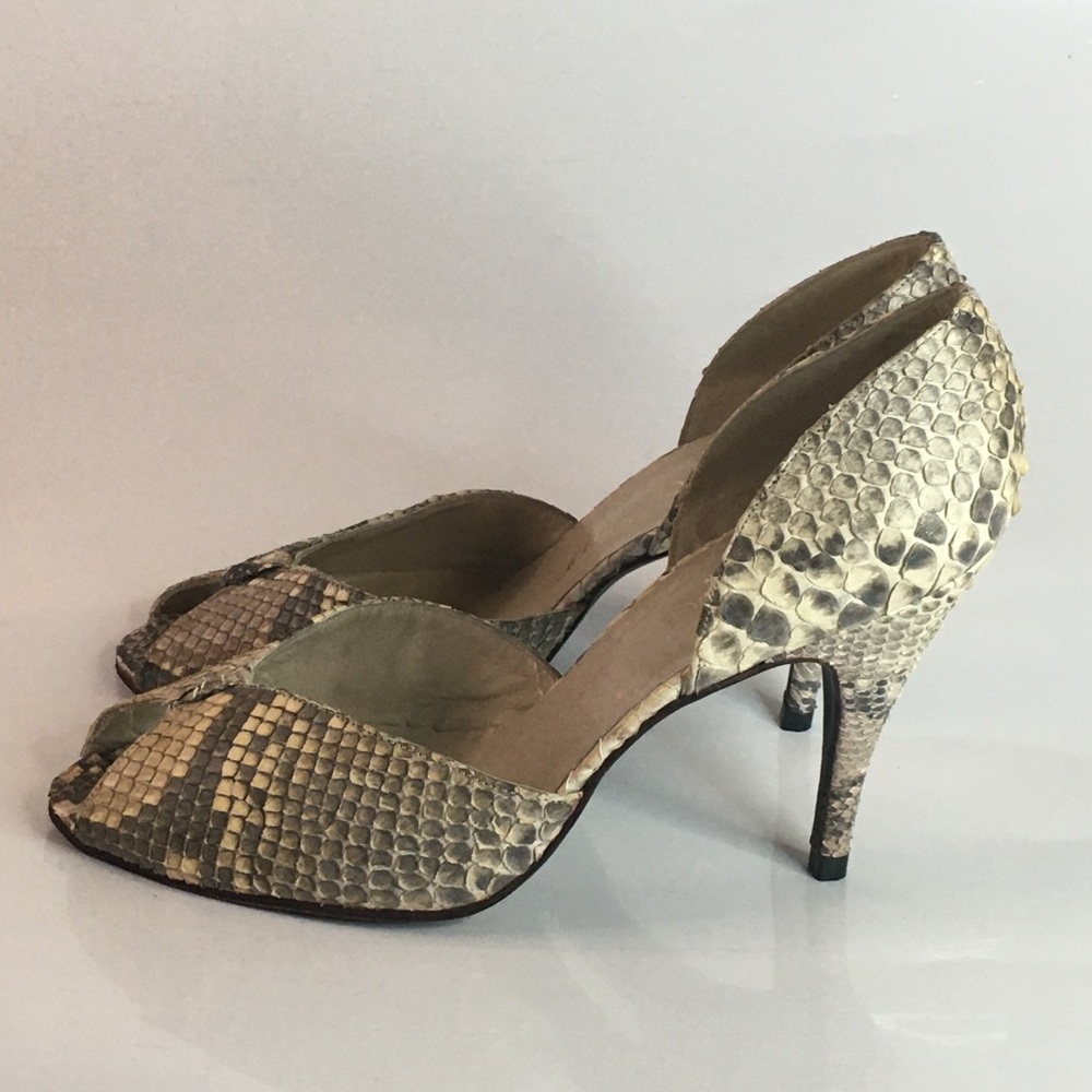 Stuart Weitzman Snake Skin Pumps Shoes Size 8 - Gem